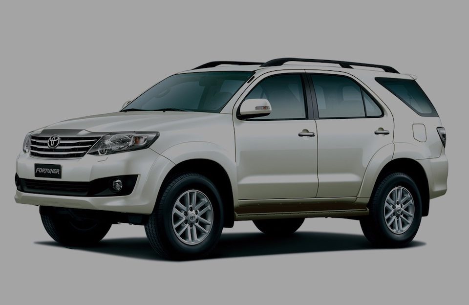 Book a Toyota Fortuner SUV Cab in Pune | Best Car Rental | Pune Tours